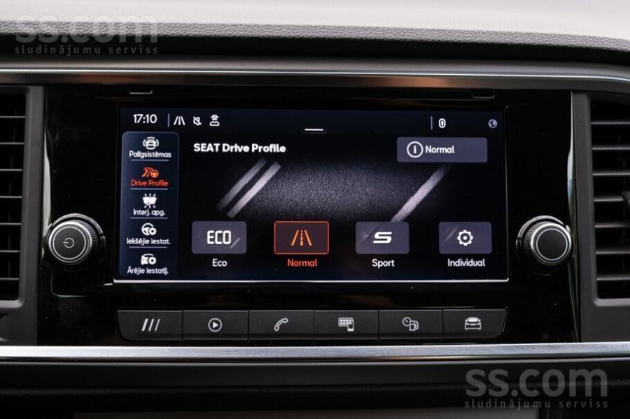 Black SEAT Ateca 2023 in Riga, with an engine capacity of 1.50 L and mileage of 102 thousand km for 20950 €, photo 15 on AUTOMOTO.COM.LV