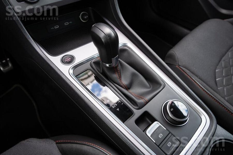 Black SEAT Ateca 2023 in Riga, with an engine capacity of 1.50 L and mileage of 102 thousand km for 20950 €, photo 17 on AUTOMOTO.COM.LV