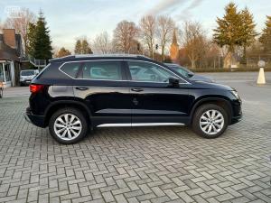 Black SEAT Ateca 2024 in Kaunas, with an engine capacity of 1.50 L and mileage of 19 thousand km for 29658 €, photo 4 on AUTOMOTO.COM.LV