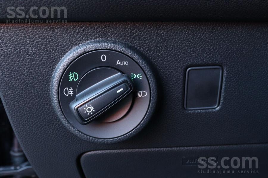 Melns SEAT Ateca 2024 Rīga, ar dzinēja tilpumu 1.50 L un nobraukumu 34 tūkst. km par 24490 €, foto 20 vietnē AUTOMOTO.COM.LV