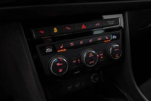 Zils SEAT Ateca 2019 Jelgava, ar dzinēja tilpumu 1.50 L un nobraukumu 179 tūkst. km par 16750 €, foto 16 vietnē AUTOMOTO.COM.LV