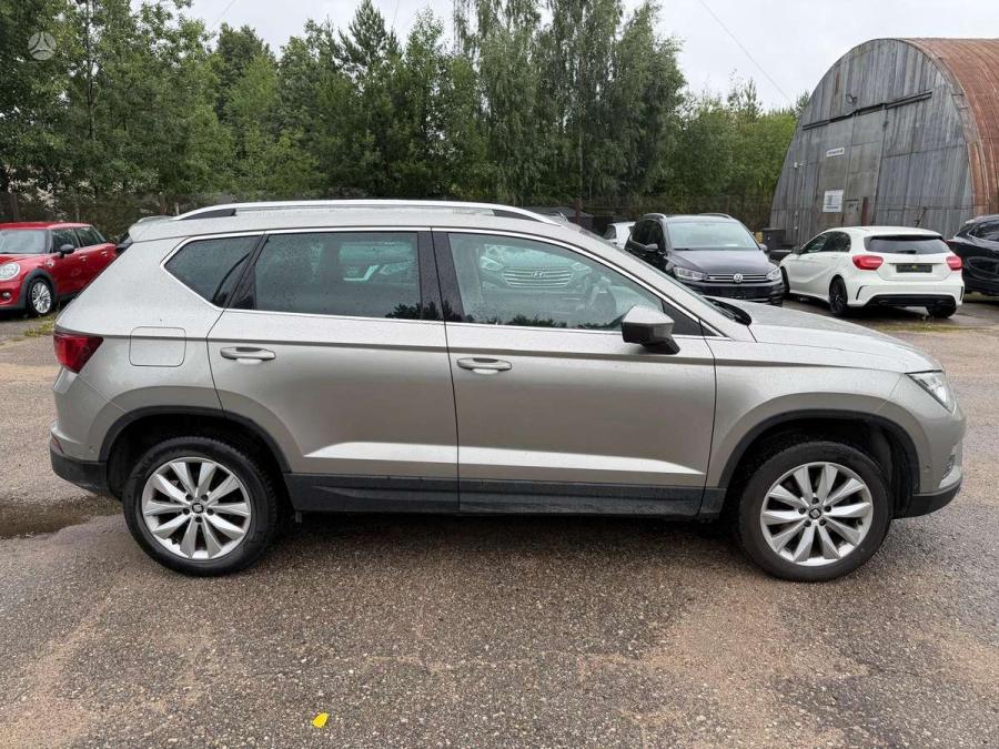 Brown SEAT Ateca 2017 in Raseiniai, with an engine capacity of 1.60 L and mileage of 303 thousand km for 9300 €, photo 7 on AUTOMOTO.COM.LV