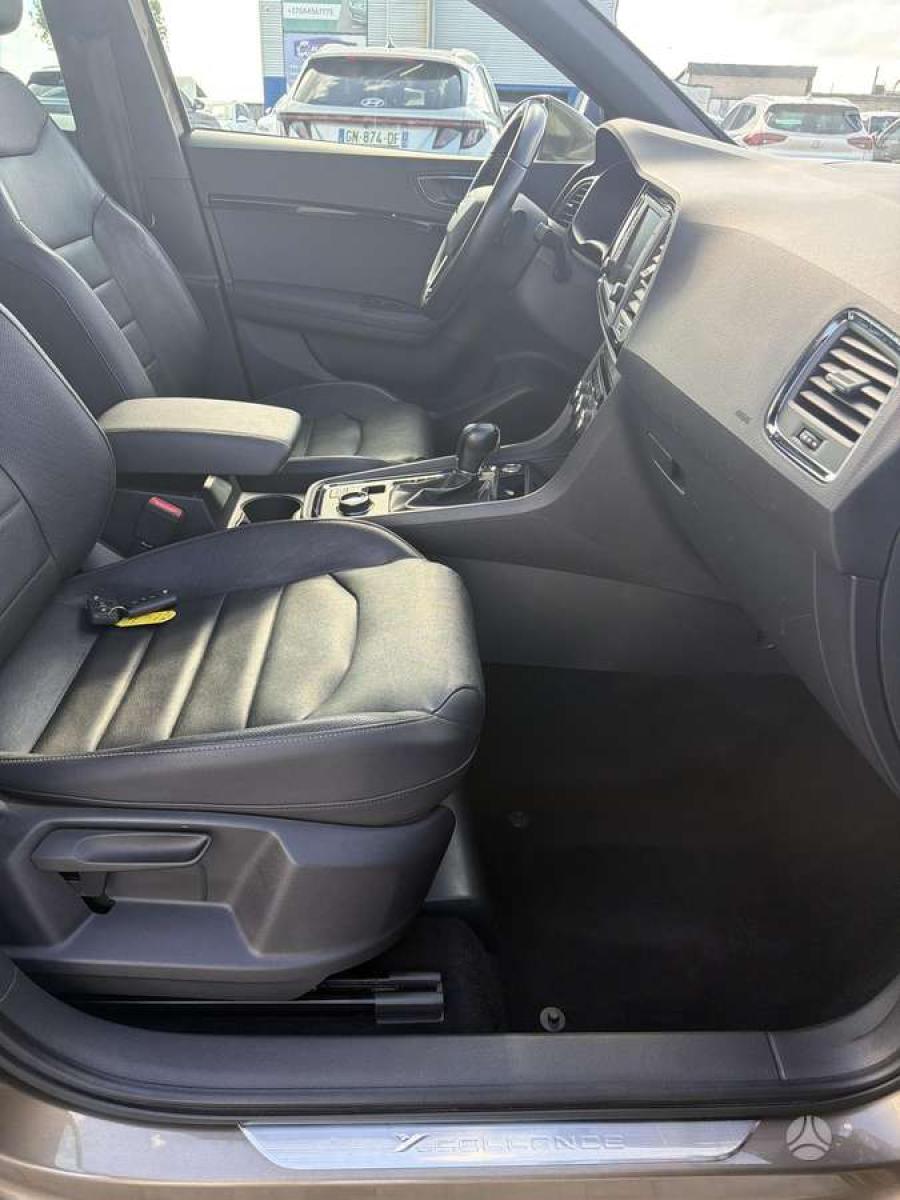 Brown SEAT Ateca 2017 in Taurage, with an engine capacity of 1.40 L and mileage of 166 thousand km for 12900 €, photo 19 on AUTOMOTO.COM.LV