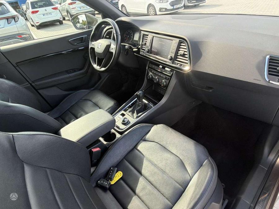 Brown SEAT Ateca 2017 in Taurage, with an engine capacity of 1.40 L and mileage of 166 thousand km for 12900 €, photo 21 on AUTOMOTO.COM.LV
