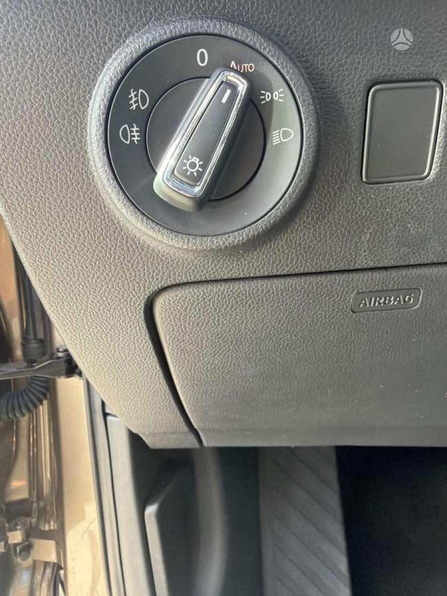 Brown SEAT Ateca 2017 in Taurage, with an engine capacity of 1.40 L and mileage of 166 thousand km for 12900 €, photo 25 on AUTOMOTO.COM.LV