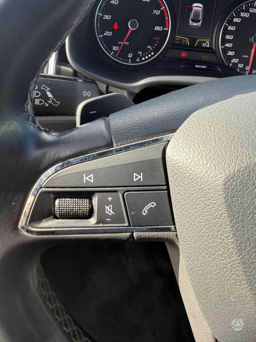 Brown SEAT Ateca 2017 in Taurage, with an engine capacity of 1.40 L and mileage of 166 thousand km for 12900 €, photo 26 on AUTOMOTO.COM.LV