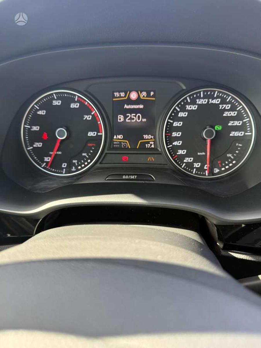 Brown SEAT Ateca 2017 in Taurage, with an engine capacity of 1.40 L and mileage of 166 thousand km for 12900 €, photo 33 on AUTOMOTO.COM.LV