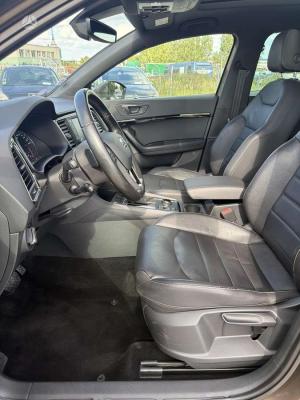 Brown SEAT Ateca 2017 in Taurage, with an engine capacity of 1.40 L and mileage of 166 thousand km for 12900 €, photo 41 on AUTOMOTO.COM.LV