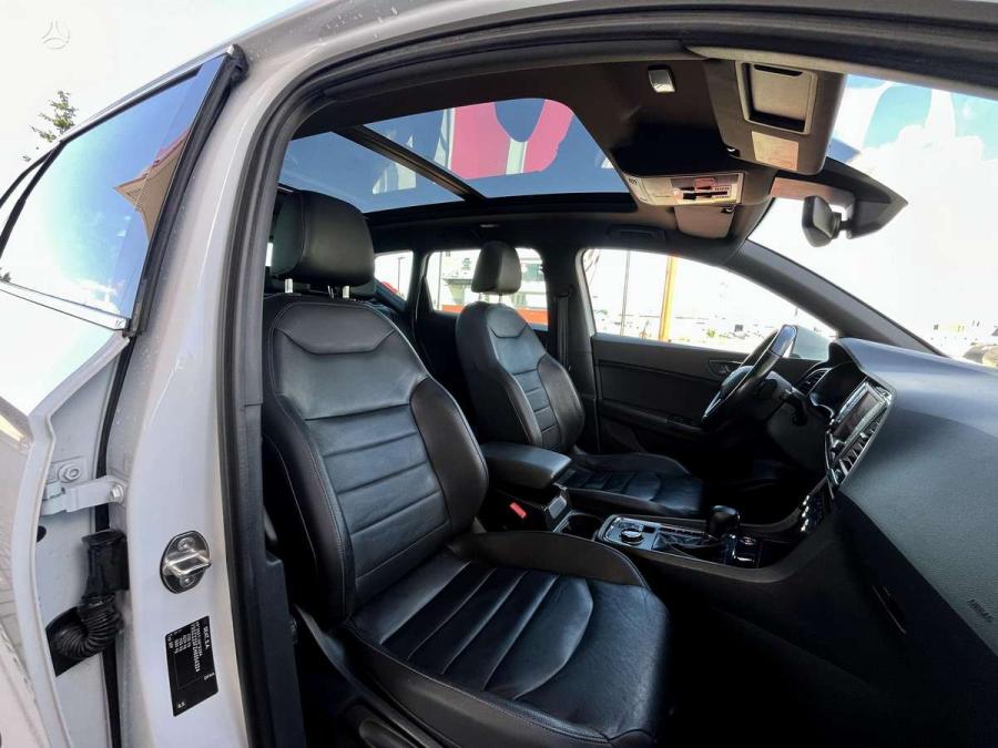 SEAT Ateca 2017 in Taurage, with an engine capacity of 2.00 L and mileage of 288 thousand km for 12850 €, photo 4 on AUTOMOTO.COM.LV