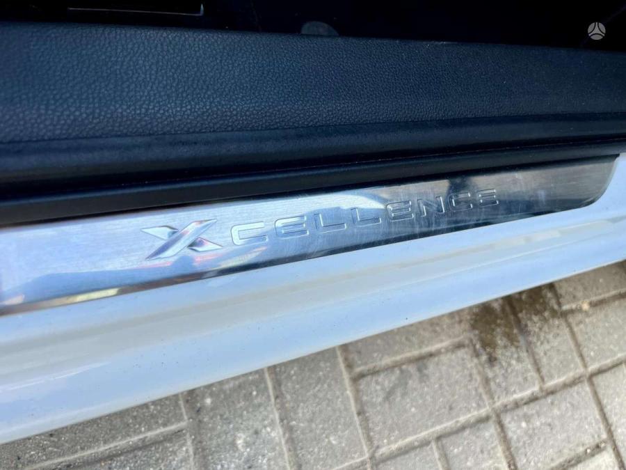SEAT Ateca 2017 in Taurage, with an engine capacity of 2.00 L and mileage of 288 thousand km for 12850 €, photo 16 on AUTOMOTO.COM.LV
