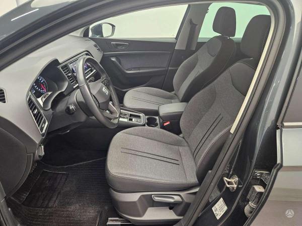 Green SEAT Ateca 2021 in Panevezys, with an engine capacity of 1.97 L and mileage of 129 thousand km for 18990 €, photo 9 on AUTOMOTO.COM.LV