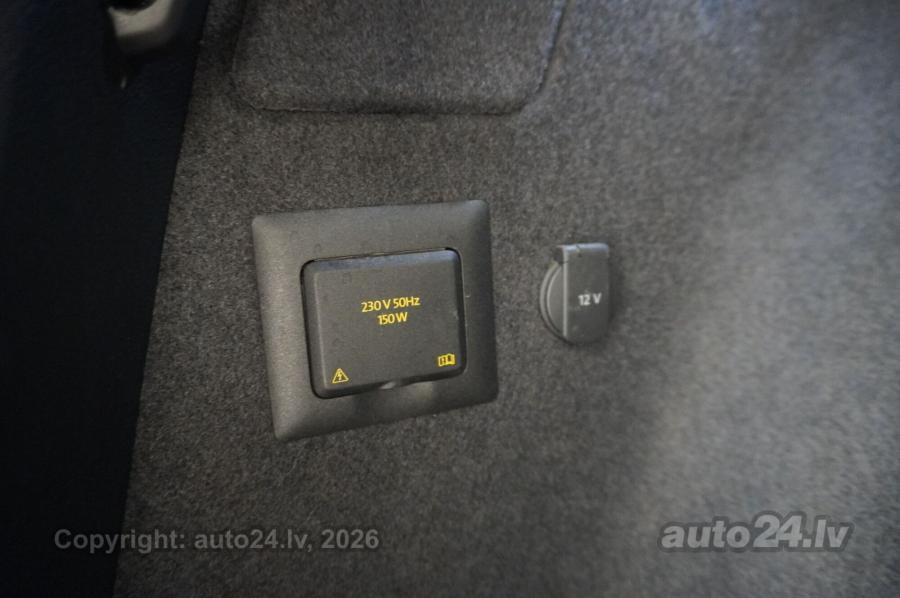 Green SEAT Ateca 2021 in Tallinn, with an engine capacity of 2.00 L and mileage of 95 thousand km for 20900 €, photo 7 on AUTOMOTO.COM.LV