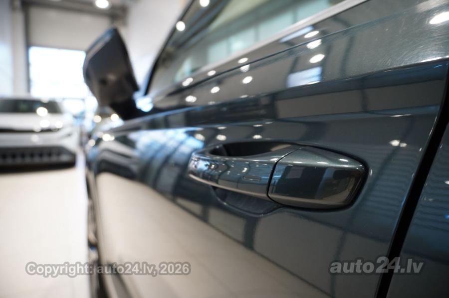 Green SEAT Ateca 2021 in Tallinn, with an engine capacity of 2.00 L and mileage of 95 thousand km for 20900 €, photo 9 on AUTOMOTO.COM.LV