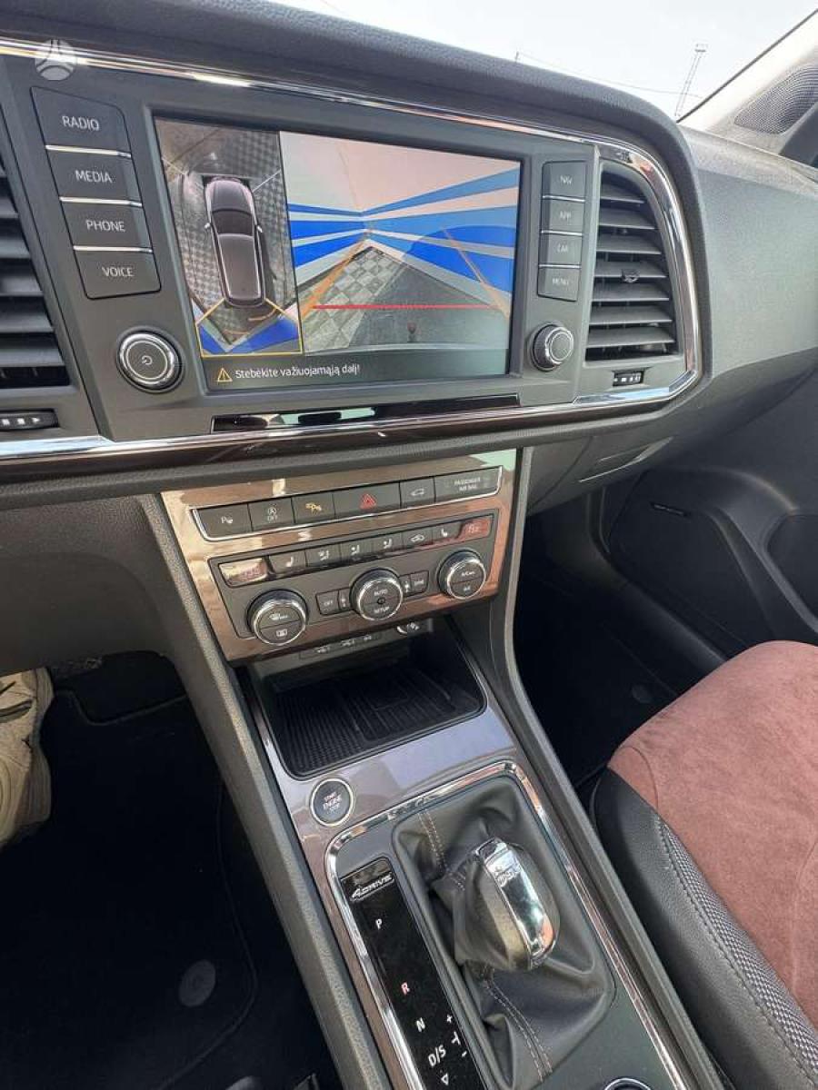 Grey SEAT Ateca 2016 in Kaunas, with an engine capacity of 1.97 L and mileage of 216 thousand km for 13999 €, photo 12 on AUTOMOTO.COM.LV