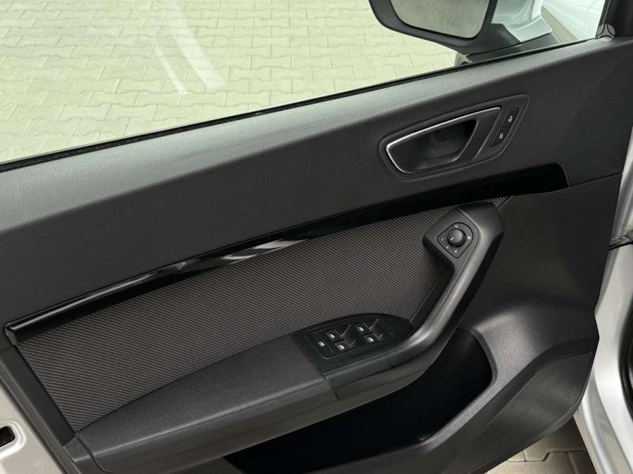 Pelēks SEAT Ateca 2016 Šauļi, ar dzinēja tilpumu 1.97 L un nobraukumu 223 tūkst. km par 12550 €, foto 25 vietnē AUTOMOTO.COM.LV