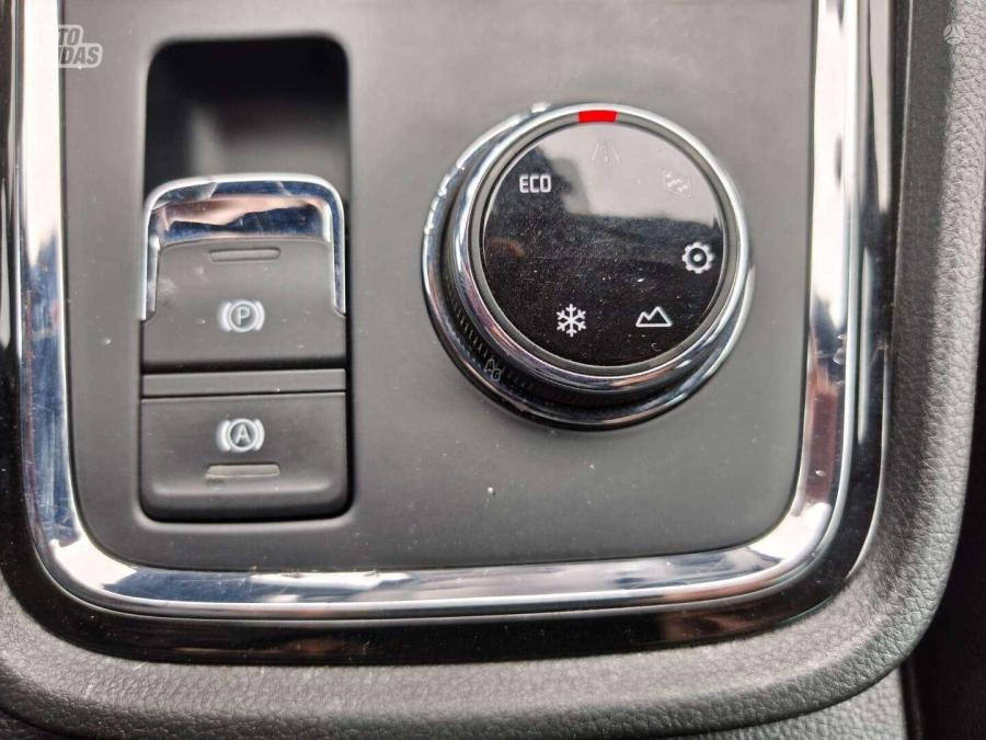 Grey SEAT Ateca 2016 in Siauliai, with an engine capacity of 2.00 L and mileage of 210 thousand km for 13300 €, photo 20 on AUTOMOTO.COM.LV