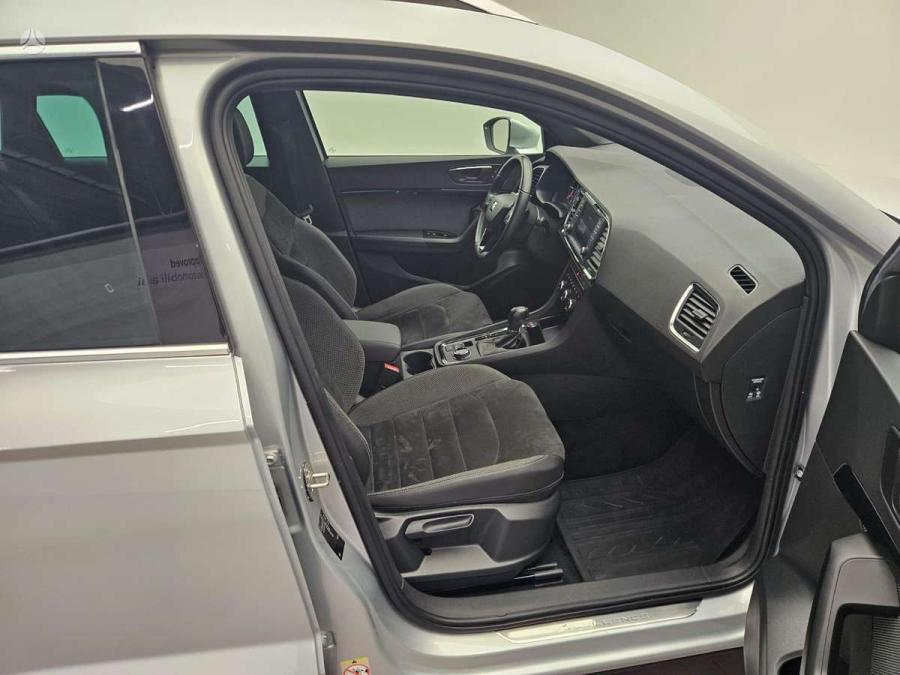 Grey SEAT Ateca 2017 in Panevezys, with an engine capacity of 1.97 L and mileage of 102 thousand km for 16990 €, photo 18 on AUTOMOTO.COM.LV