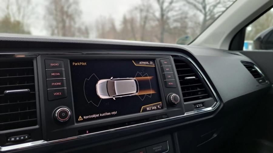 Grey SEAT Ateca 2017 in Riga, with an engine capacity of 1.60 L and mileage of 186 thousand km for 13990 €, photo 16 on AUTOMOTO.COM.LV