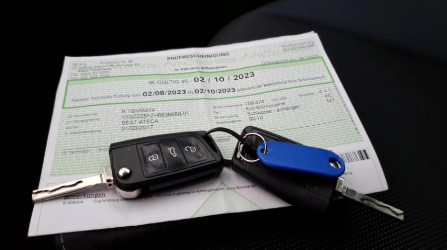 Grey SEAT Ateca 2017 in Riga, with an engine capacity of 1.60 L and mileage of 186 thousand km for 13990 €, photo 21 on AUTOMOTO.COM.LV