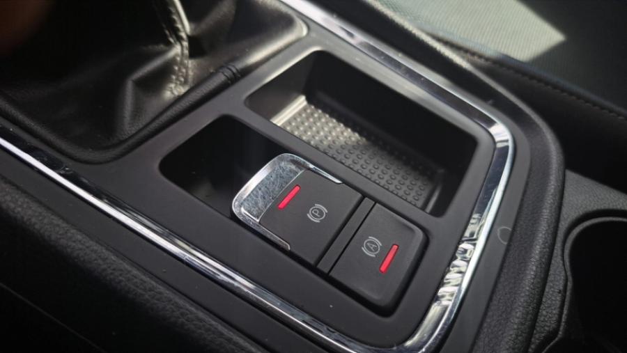 Grey SEAT Ateca 2017 in Riga, with an engine capacity of 1.60 L and mileage of 186 thousand km for 13990 €, photo 31 on AUTOMOTO.COM.LV
