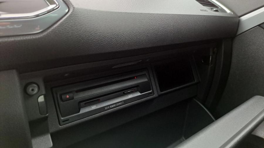 Grey SEAT Ateca 2017 in Riga, with an engine capacity of 1.60 L and mileage of 186 thousand km for 13990 €, photo 33 on AUTOMOTO.COM.LV