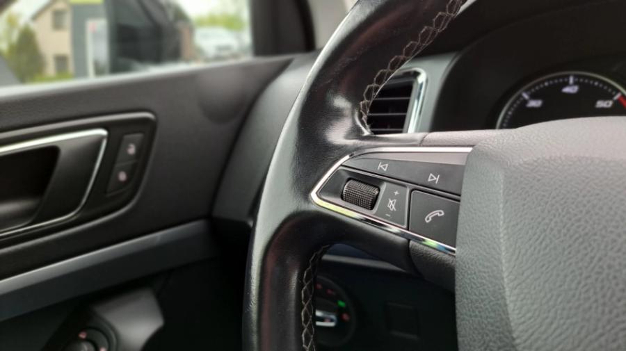 Grey SEAT Ateca 2017 in Riga, with an engine capacity of 1.60 L and mileage of 186 thousand km for 13990 €, photo 41 on AUTOMOTO.COM.LV