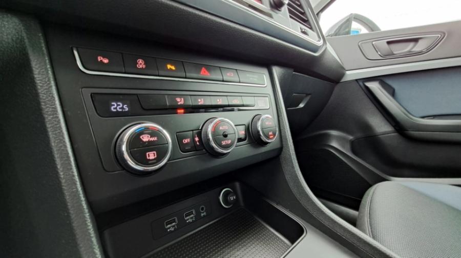 Grey SEAT Ateca 2017 in Riga, with an engine capacity of 1.60 L and mileage of 186 thousand km for 13990 €, photo 42 on AUTOMOTO.COM.LV