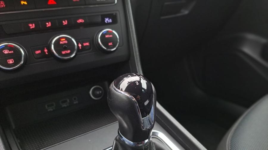 Grey SEAT Ateca 2017 in Riga, with an engine capacity of 1.60 L and mileage of 186 thousand km for 13990 €, photo 84 on AUTOMOTO.COM.LV