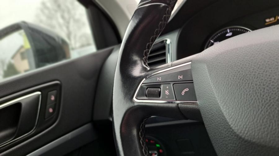 Grey SEAT Ateca 2017 in Riga, with an engine capacity of 1.60 L and mileage of 186 thousand km for 13990 €, photo 88 on AUTOMOTO.COM.LV