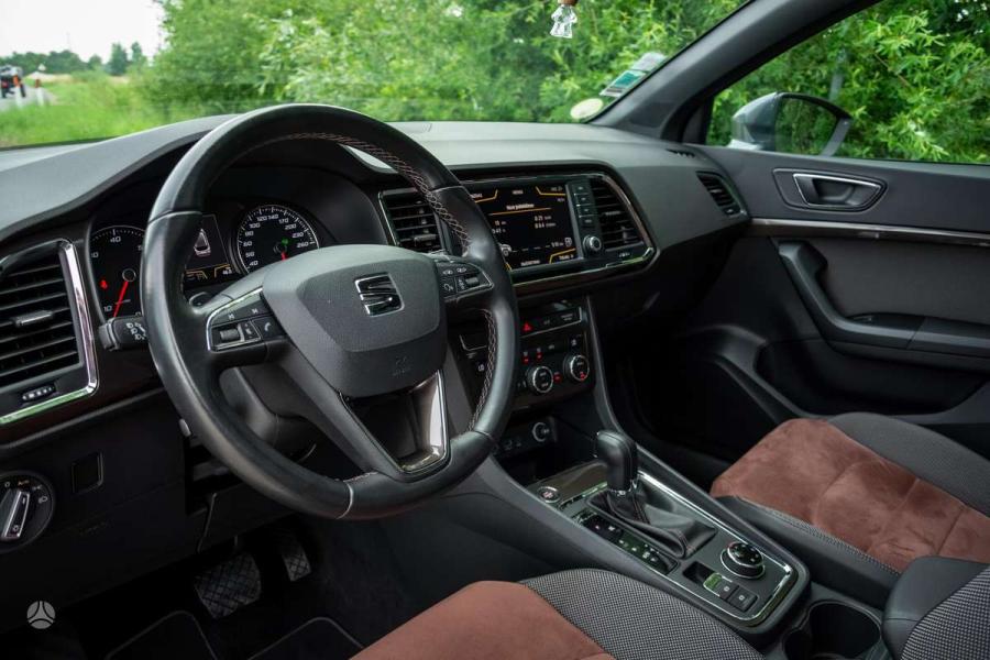 Grey SEAT Ateca 2017 in Elektrenai, with an engine capacity of 1.97 L and mileage of 230 thousand km for 13880 €, photo 12 on AUTOMOTO.COM.LV