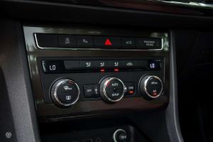 Grey SEAT Ateca 2017 in Elektrenai, with an engine capacity of 1.97 L and mileage of 230 thousand km for 13880 €, photo 18 on AUTOMOTO.COM.LV