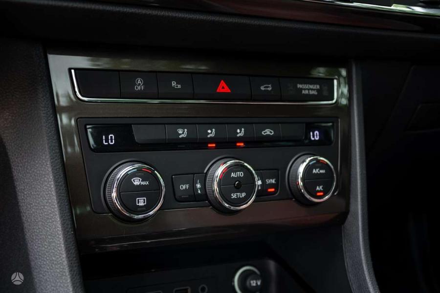 Grey SEAT Ateca 2017 in Elektrenai, with an engine capacity of 1.97 L and mileage of 230 thousand km for 13880 €, photo 18 on AUTOMOTO.COM.LV
