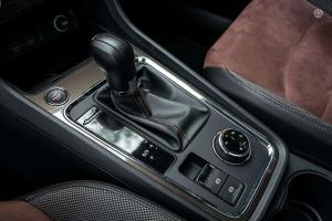Grey SEAT Ateca 2017 in Elektrenai, with an engine capacity of 1.97 L and mileage of 230 thousand km for 13880 €, photo 19 on AUTOMOTO.COM.LV