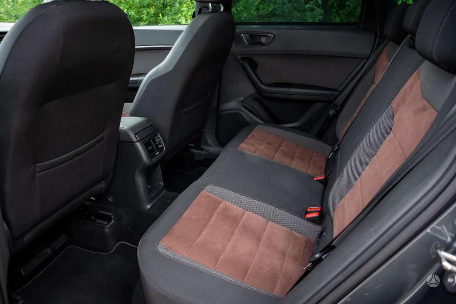 Grey SEAT Ateca 2017 in Elektrenai, with an engine capacity of 1.97 L and mileage of 230 thousand km for 13880 €, photo 25 on AUTOMOTO.COM.LV