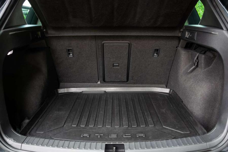 Grey SEAT Ateca 2017 in Elektrenai, with an engine capacity of 1.97 L and mileage of 230 thousand km for 13880 €, photo 27 on AUTOMOTO.COM.LV