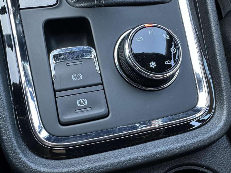 Grey SEAT Ateca 2017 in Kaunas, with an engine capacity of 1.97 L and mileage of 157 thousand km for 14700 €, photo 16 on AUTOMOTO.COM.LV