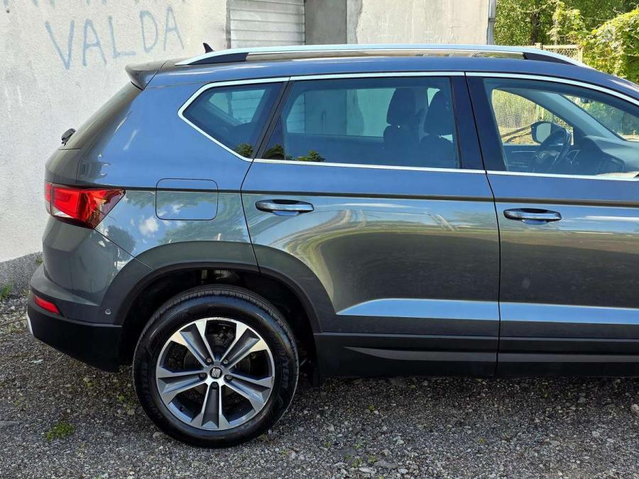 Pelēks SEAT Ateca 2018 Šauļi, ar dzinēja tilpumu 1.50 L un nobraukumu 162 tūkst. km par 11200 €, foto 5 vietnē AUTOMOTO.COM.LV