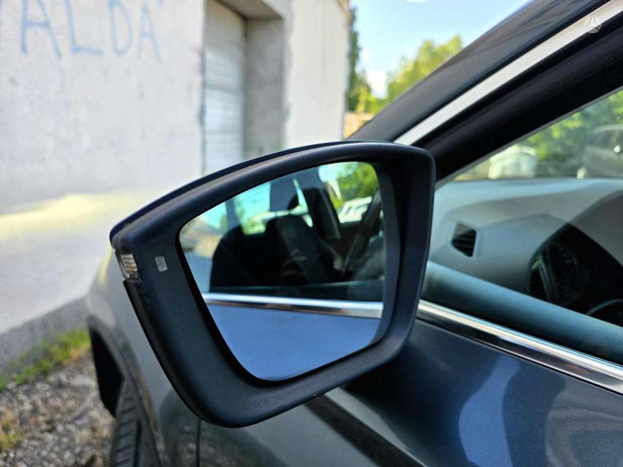 Pelēks SEAT Ateca 2018 Šauļi, ar dzinēja tilpumu 1.50 L un nobraukumu 162 tūkst. km par 11200 €, foto 17 vietnē AUTOMOTO.COM.LV