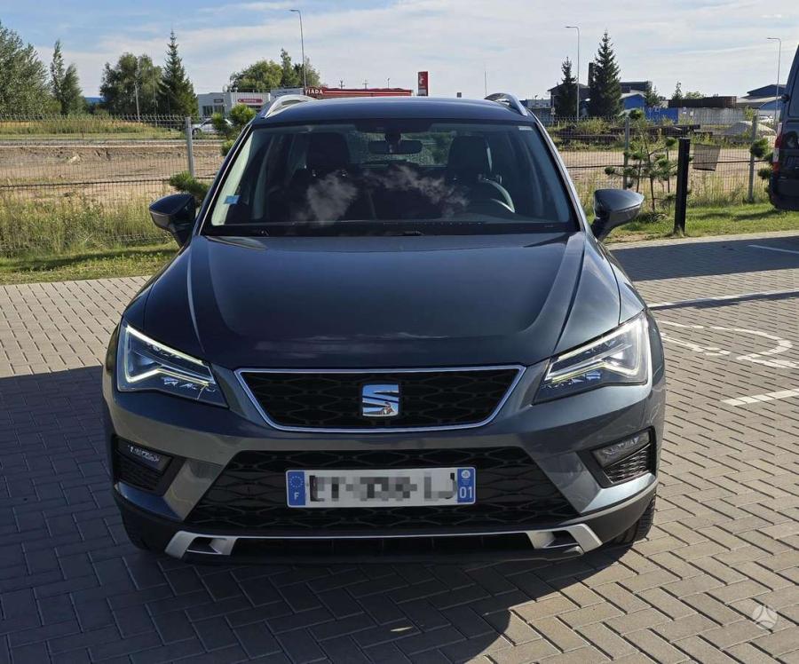 Grey SEAT Ateca 2018 in Taurage, with an engine capacity of 1.60 L and mileage of 207 thousand km for 9600 €, photo 3 on AUTOMOTO.COM.LV