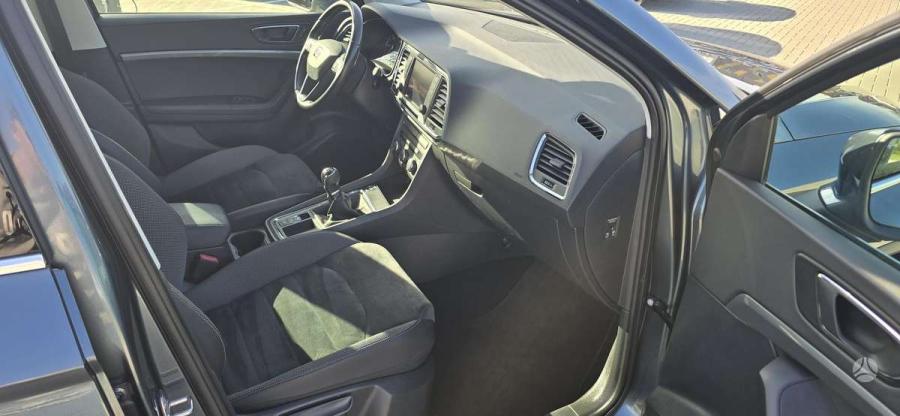 Grey SEAT Ateca 2018 in Taurage, with an engine capacity of 1.60 L and mileage of 207 thousand km for 9600 €, photo 12 on AUTOMOTO.COM.LV