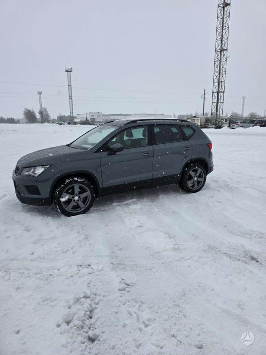 Grey SEAT Ateca 2019 in Marijampole, with an engine capacity of 1.00 L and mileage of 96 thousand km for 9250 €, photo 2 on AUTOMOTO.COM.LV