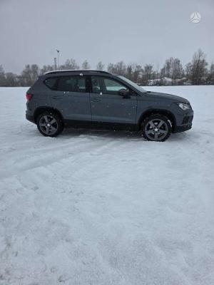 Grey SEAT Ateca 2019 in Marijampole, with an engine capacity of 1.00 L and mileage of 96 thousand km for 9250 €, photo 5 on AUTOMOTO.COM.LV