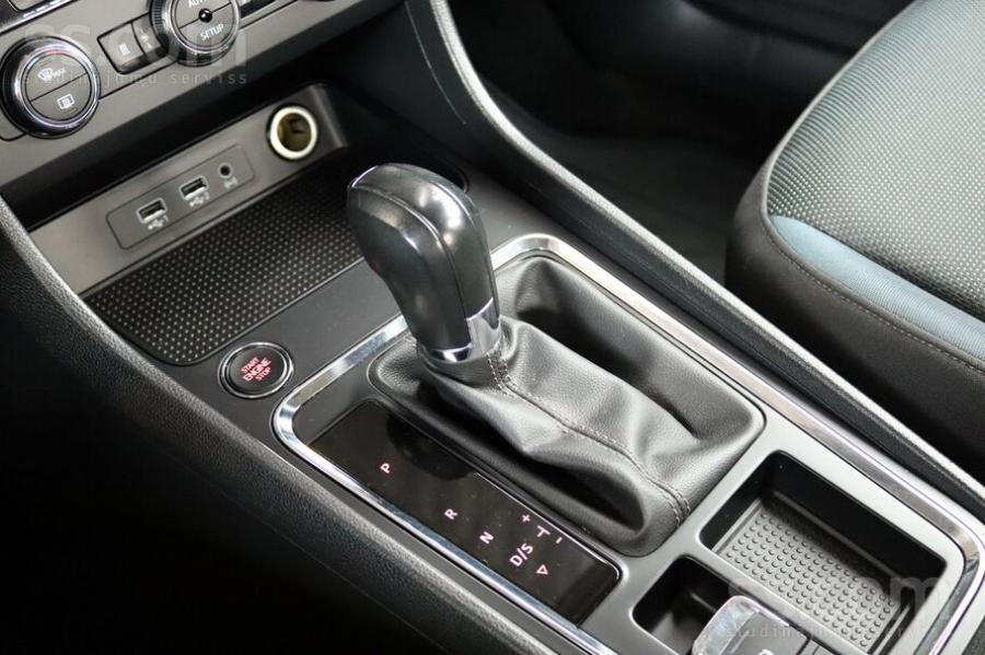 Grey SEAT Ateca 2019 in Riga, with an engine capacity of 1.60 L and mileage of 130 thousand km for 12990 €, photo 18 on AUTOMOTO.COM.LV