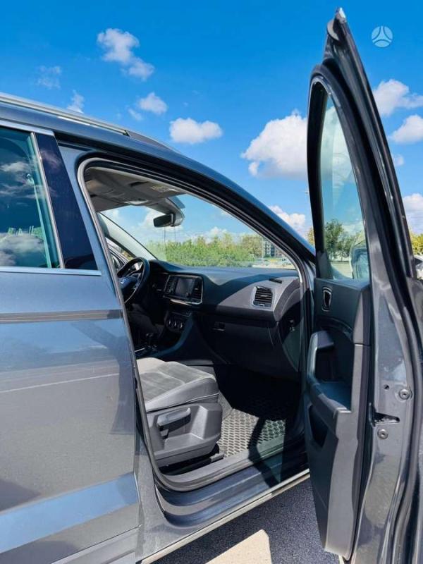 Grey SEAT Ateca 2019 in Siauliai, with an engine capacity of 1.60 L and mileage of 243 thousand km for 12900 €, photo 5 on AUTOMOTO.COM.LV