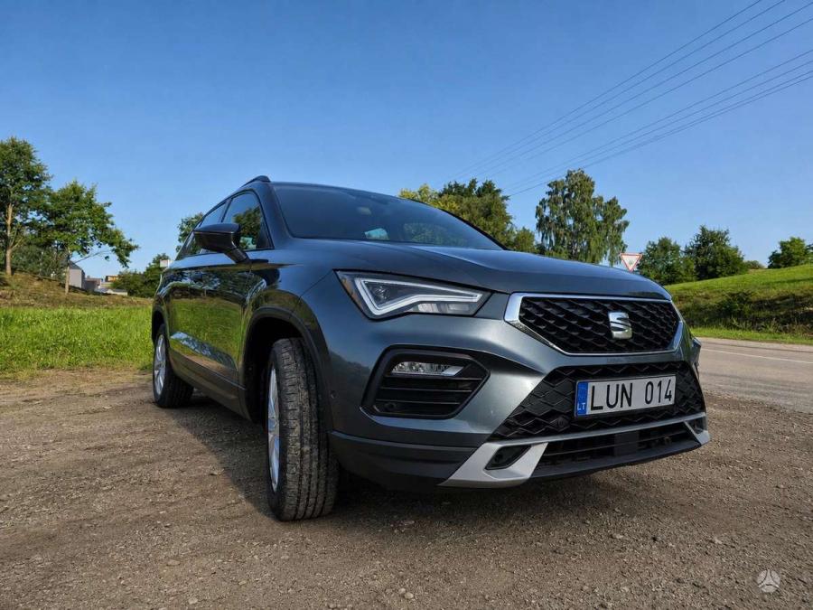 Grey SEAT Ateca 2021 in Kaunas, with an engine capacity of 1.97 L and mileage of 125 thousand km for 17800 €, photo 3 on AUTOMOTO.COM.LV