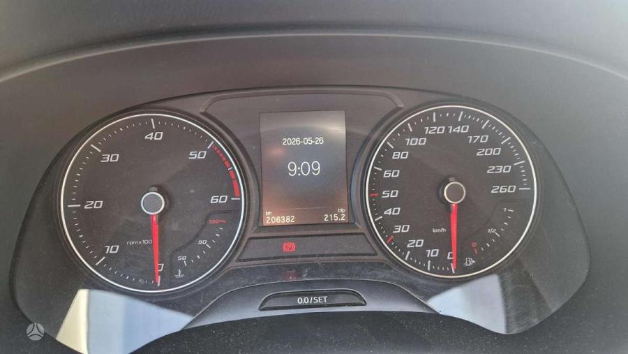 Grey SEAT Ateca 2021 in Kaunas, with an engine capacity of 1.97 L and mileage of 206 thousand km for 13700 €, photo 7 on AUTOMOTO.COM.LV