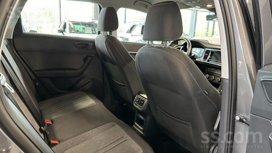 Grey SEAT Ateca 2023 in Riga, with an engine capacity of 1.50 L and mileage of 41 thousand km for 22900 €, photo 15 on AUTOMOTO.COM.LV