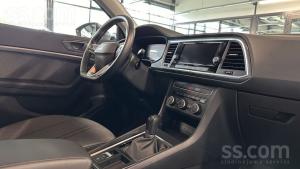 Grey SEAT Ateca 2023 in Riga, with an engine capacity of 1.50 L and mileage of 41 thousand km for 22900 €, photo 16 on AUTOMOTO.COM.LV