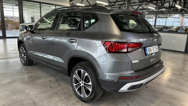 Grey SEAT Ateca 2023 in Riga, with an engine capacity of 1.50 L and mileage of 41 thousand km for 2290000 €, photo 2 on AUTOMOTO.COM.LV