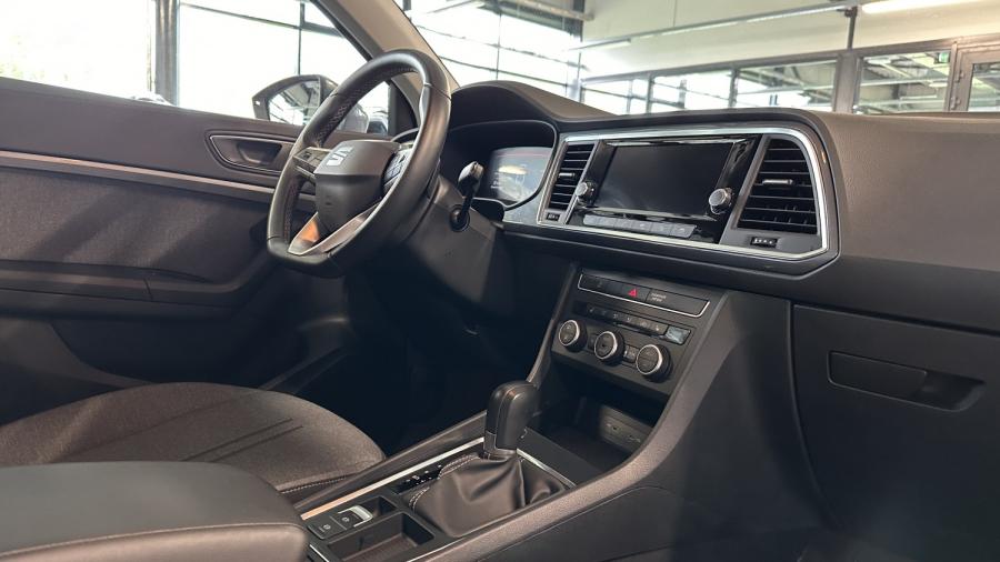 Pelēks SEAT Ateca 2023 Rīga, ar dzinēja tilpumu 1.50 L un nobraukumu 41 tūkst. km par 2290000 €, foto 15 vietnē AUTOMOTO.COM.LV